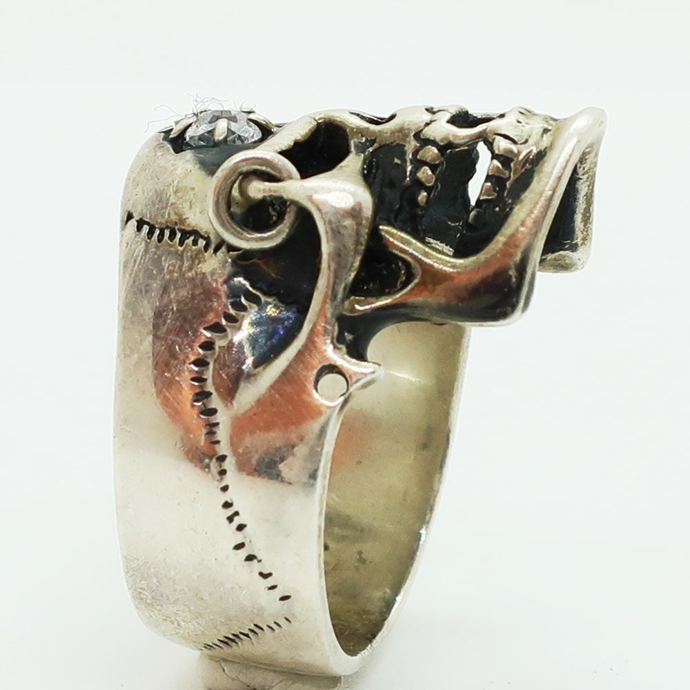 Facebook Pinterest Twitter