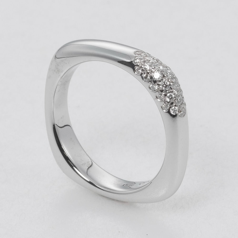 Facebook Pinterest Twitter